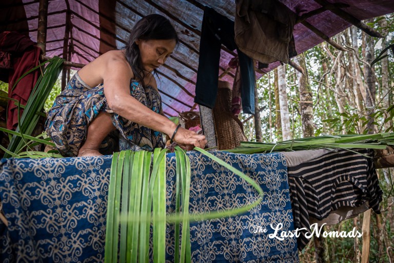 On the hunt with the last nomadic Penan – The Last Nomads